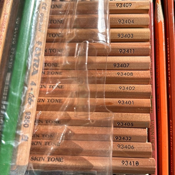 LYRA | Art | Lyra 2 Skin Tone Color Pencils Made In Germany Unused ...